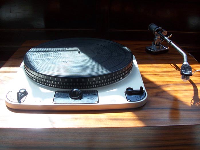 6moons audio reviews: Simon Smith's Garrard 301 Restoration Project